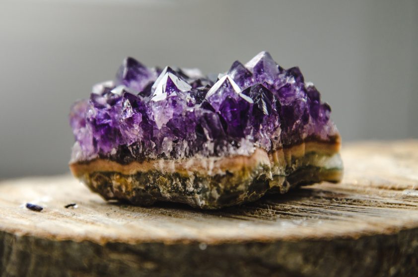 Guide to Purple Gemstones - List of Names, Meanings & Pictures