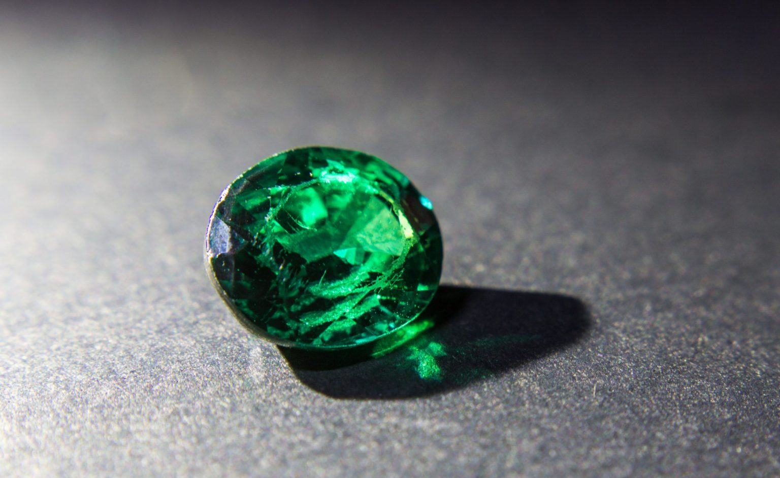 Guide to 20+ Green Gemstones: Meanings, Properties, Uses & Facts