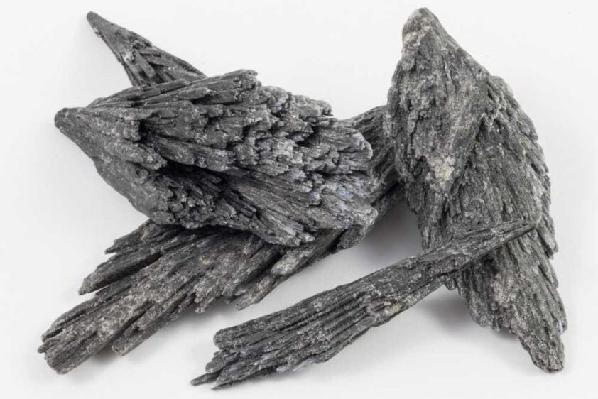 Guide to 50+ Black Gemstones: Pictures, Meanings, Properties and More