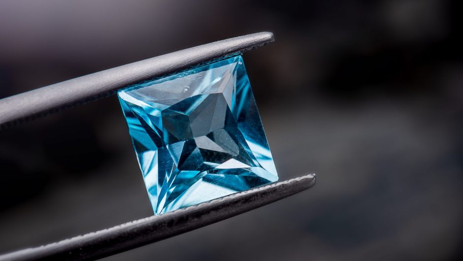 Blue Topaz: Meanings, Uses, Valuation and More