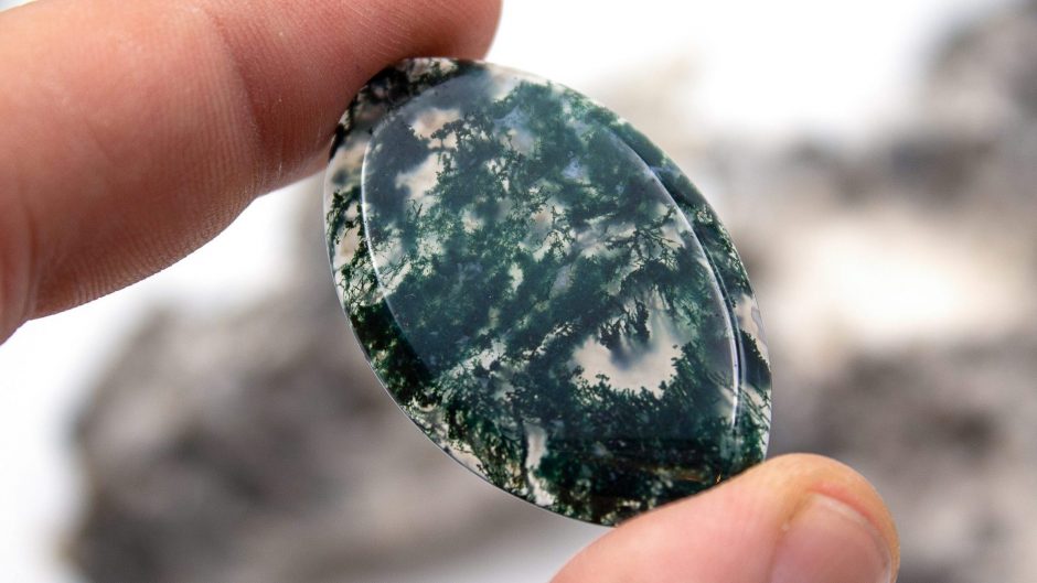 Moss Agate: Meanings, Properties, Facts & More