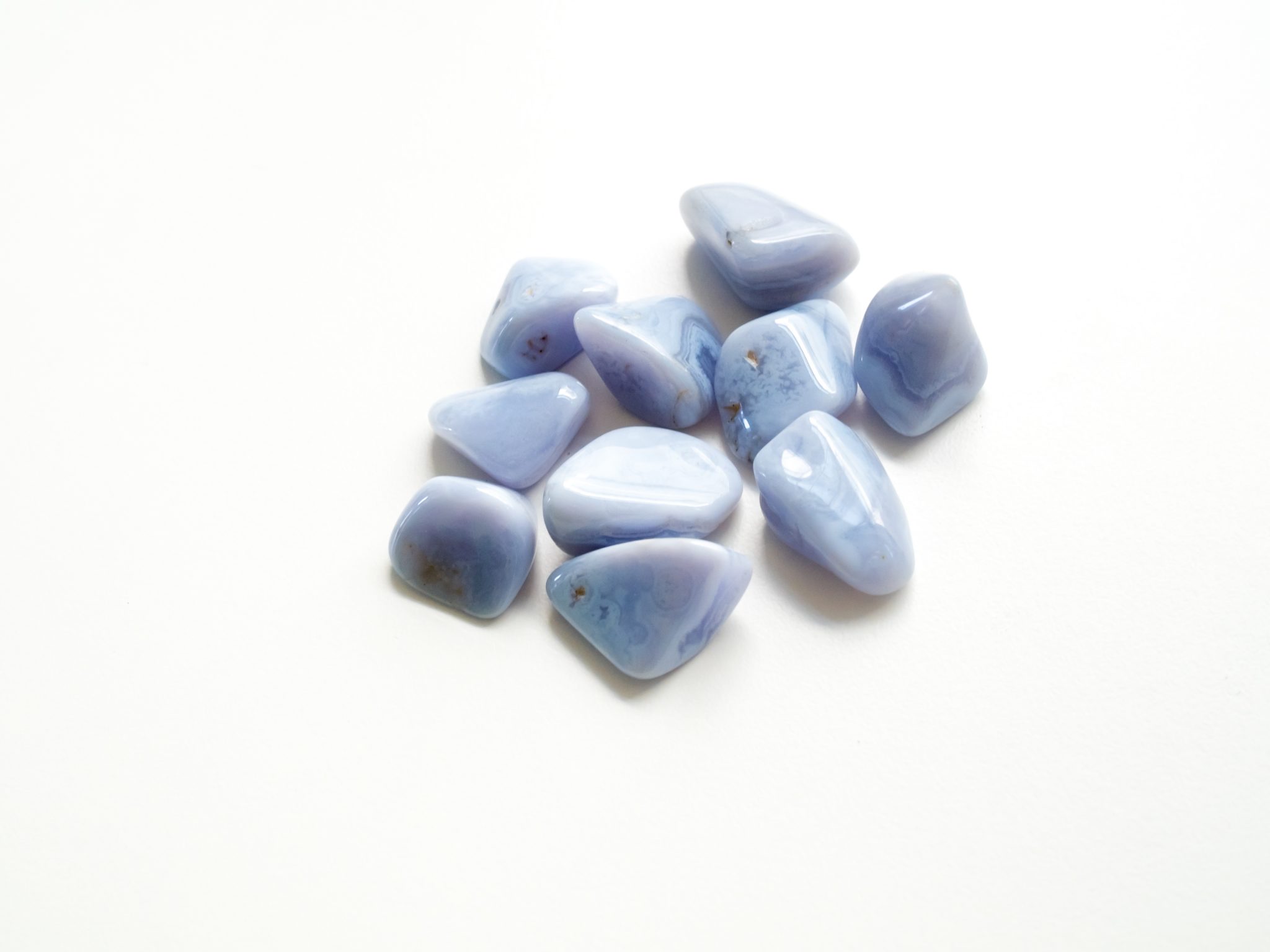Chalcedony and its Many Varieties: Meaning, Healing Properties & Uses