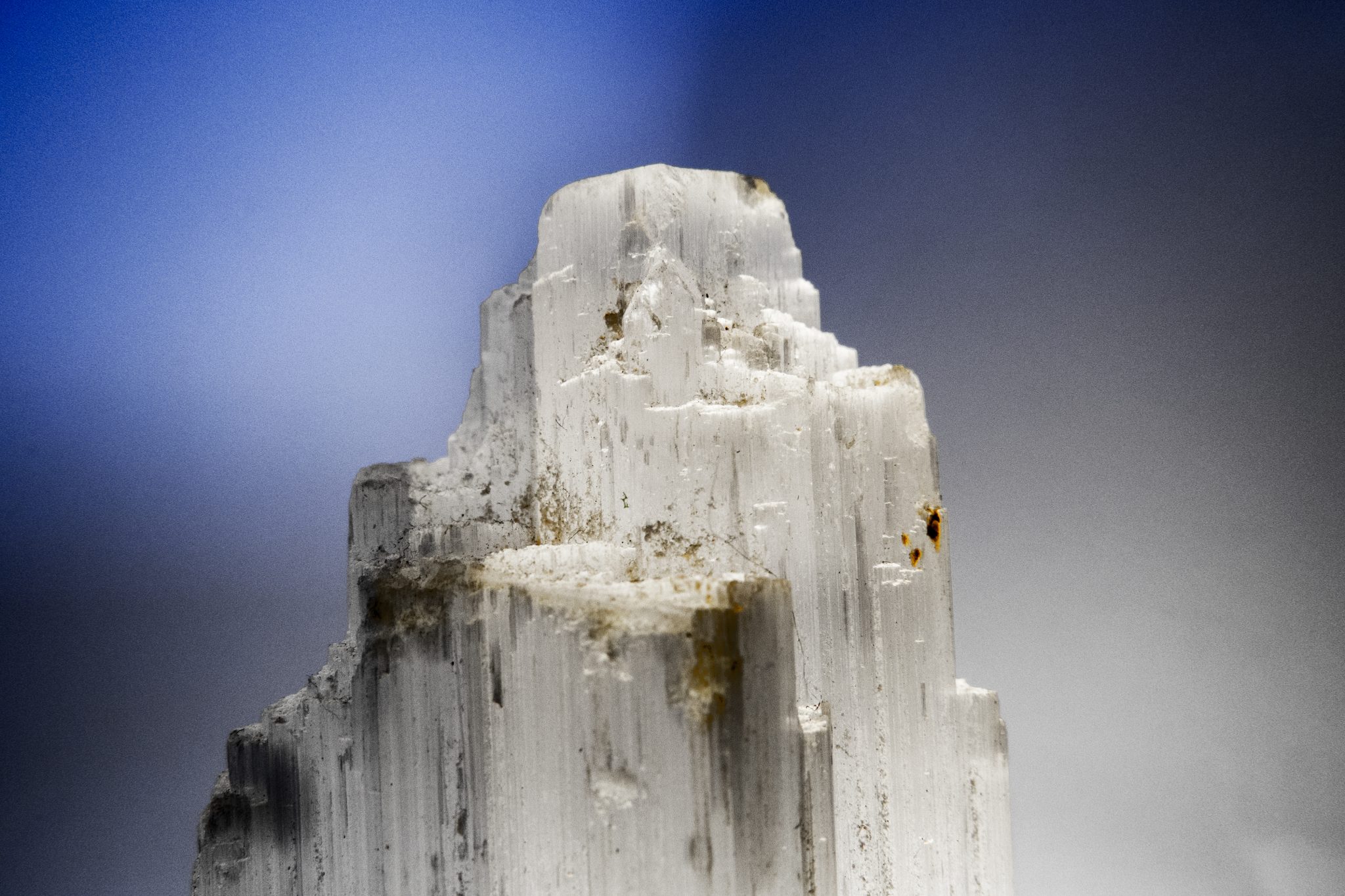 What is Selenite? Meaning, Uses & Benefits of this Healing Crystal