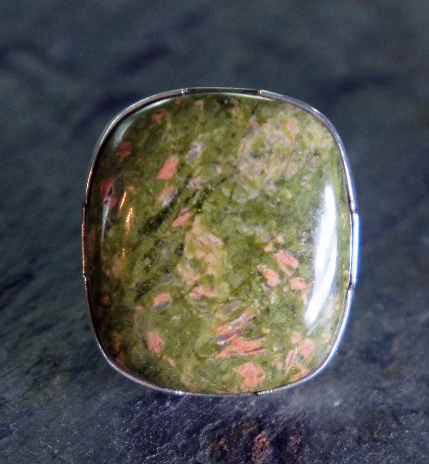 All About Unakite Stone: Meaning & Healing Properties
