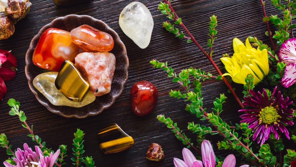 Sunstone: Meaning, Healing Properties & Uses