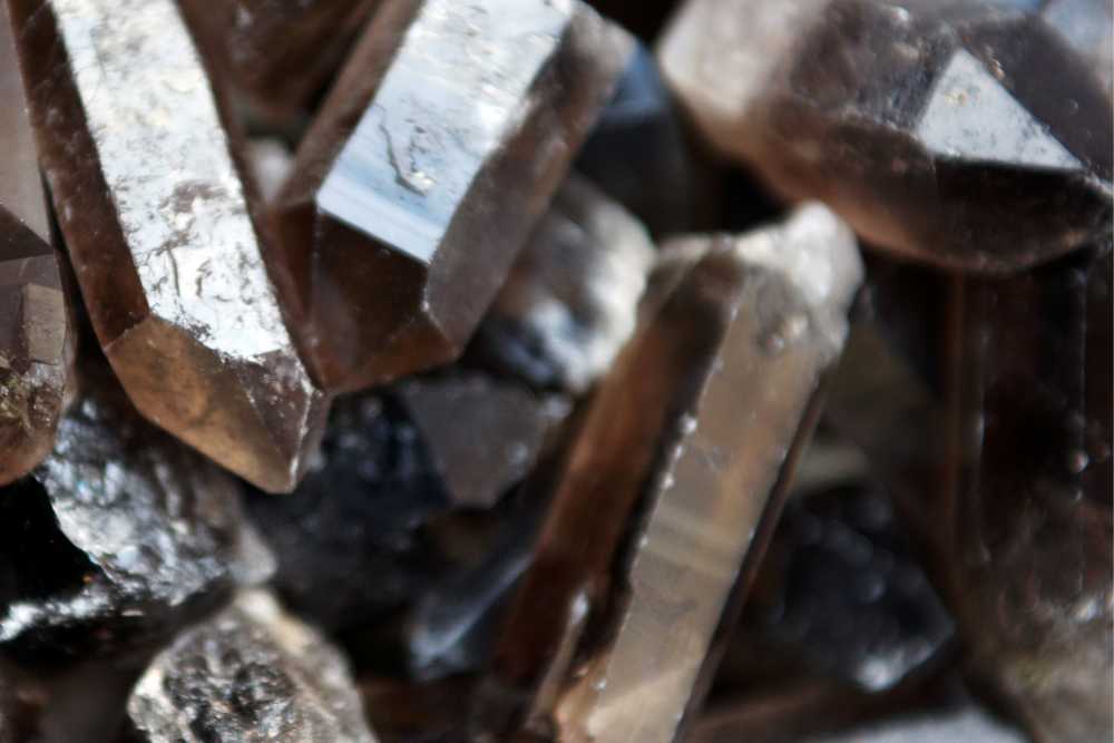 Phantom Quartz: Meanings, Properties, Facts and More