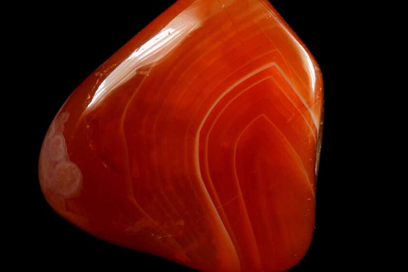 Ultimate List of 34 Red Gemstones and Crystals: Names, Pictures ...