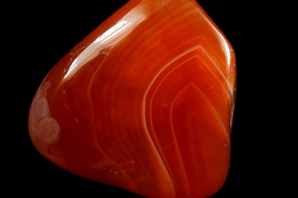 Ultimate List of 34 Red Gemstones and Crystals: Names, Pictures ...