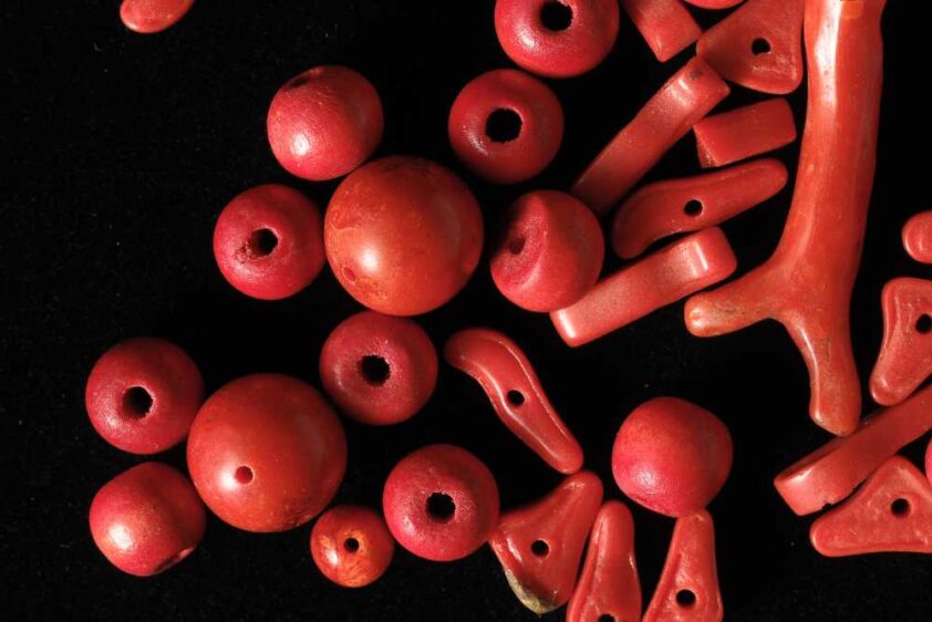 Ultimate List of 34 Red Gemstones and Crystals: Names, Pictures ...