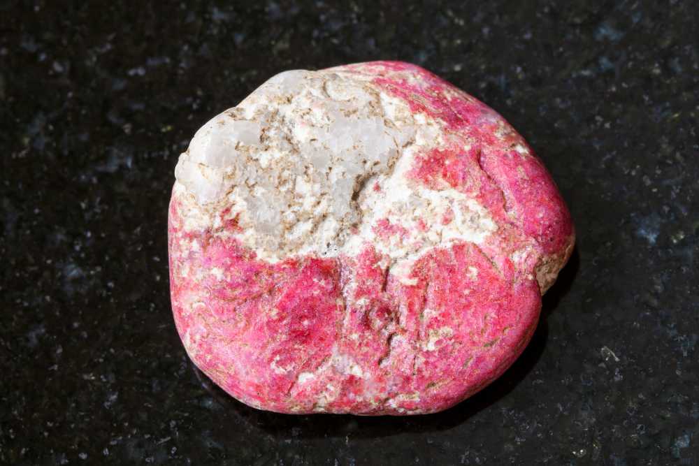 Thulite: Complete Buying Guide, Meanings, Properties & Facts