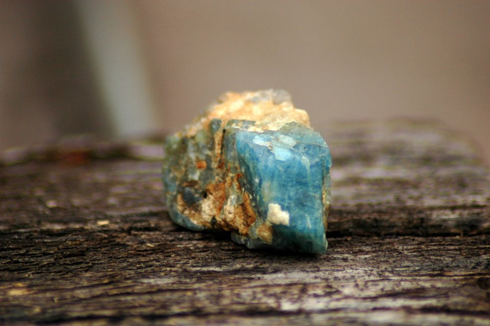 Blue Beryl(Maxixe): Complete Buying Guide, Meanings, Properties & Facts