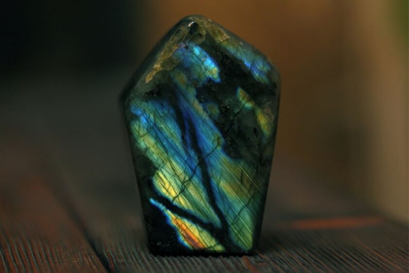 Labradorite Crystal: Complete Buying Guide