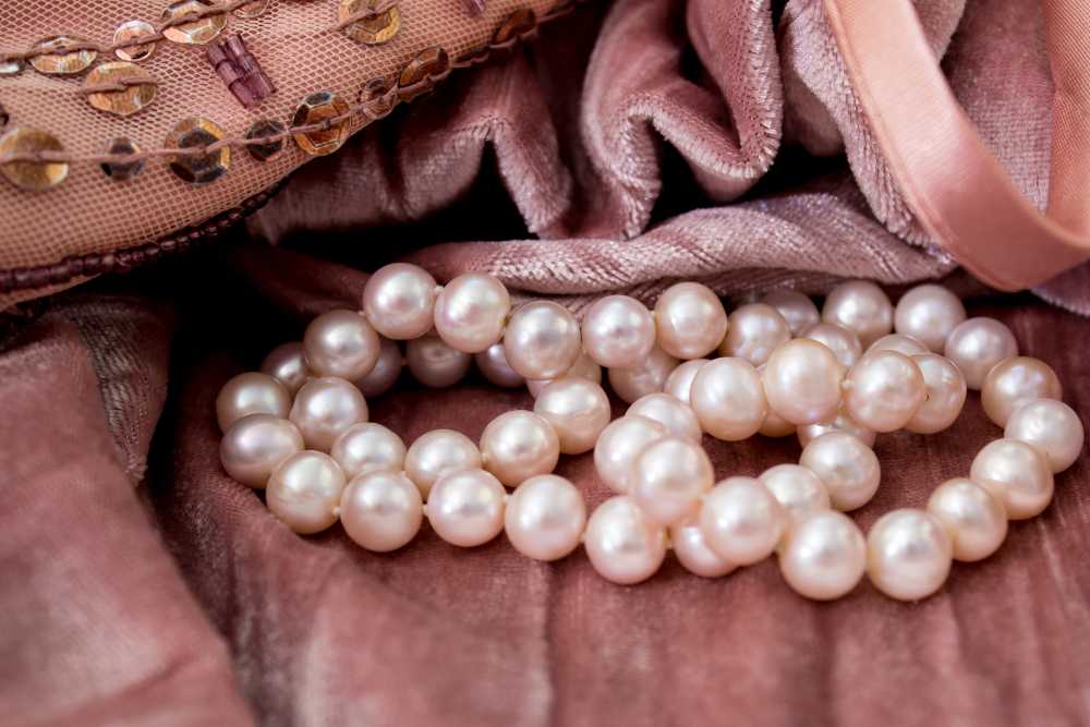 Pink Pearls: Complete Buying Guide, Meaning, Uses, Properties & Facts
