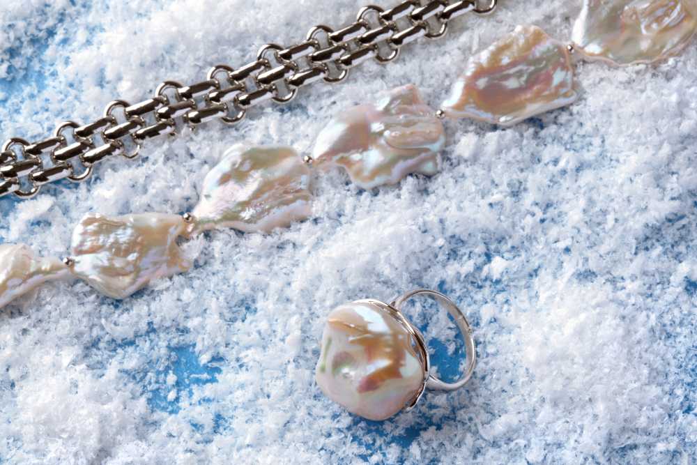 Baroque Pearls: Complete Buying Guide, Meaning, Uses, Properties & Facts