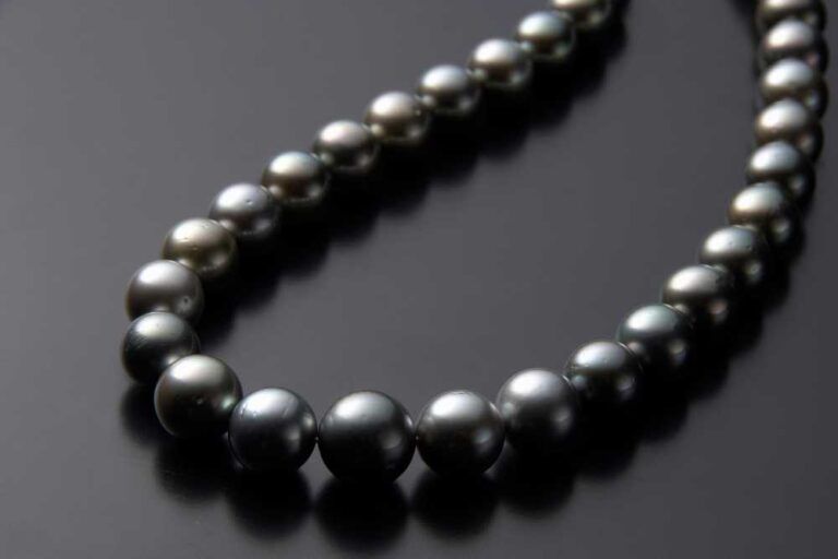 Black Pearls: Meanings, Properties, Facts and More