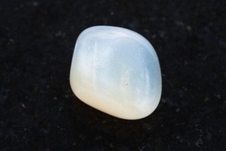 White Moonstone: Complete Buying Guide, Meanings, Properties & Facts